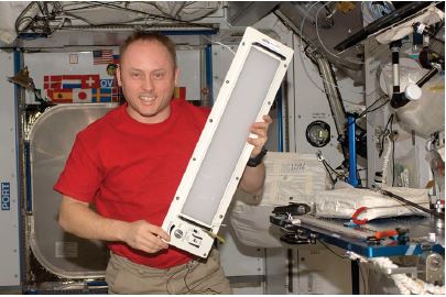 2018 TSRQ1 - Space Products & Innovation - The Space Report